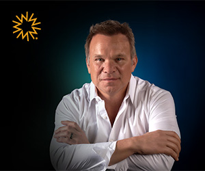 Norbert Leo Butz: Broadway or Busk | Walton Arts Center Tickets